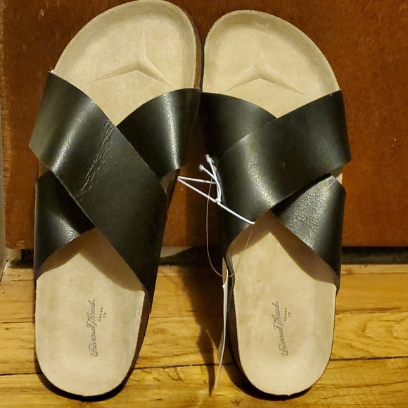 Universal Thread | Shoes | Universal Thread Black Criss Cross Strap ...